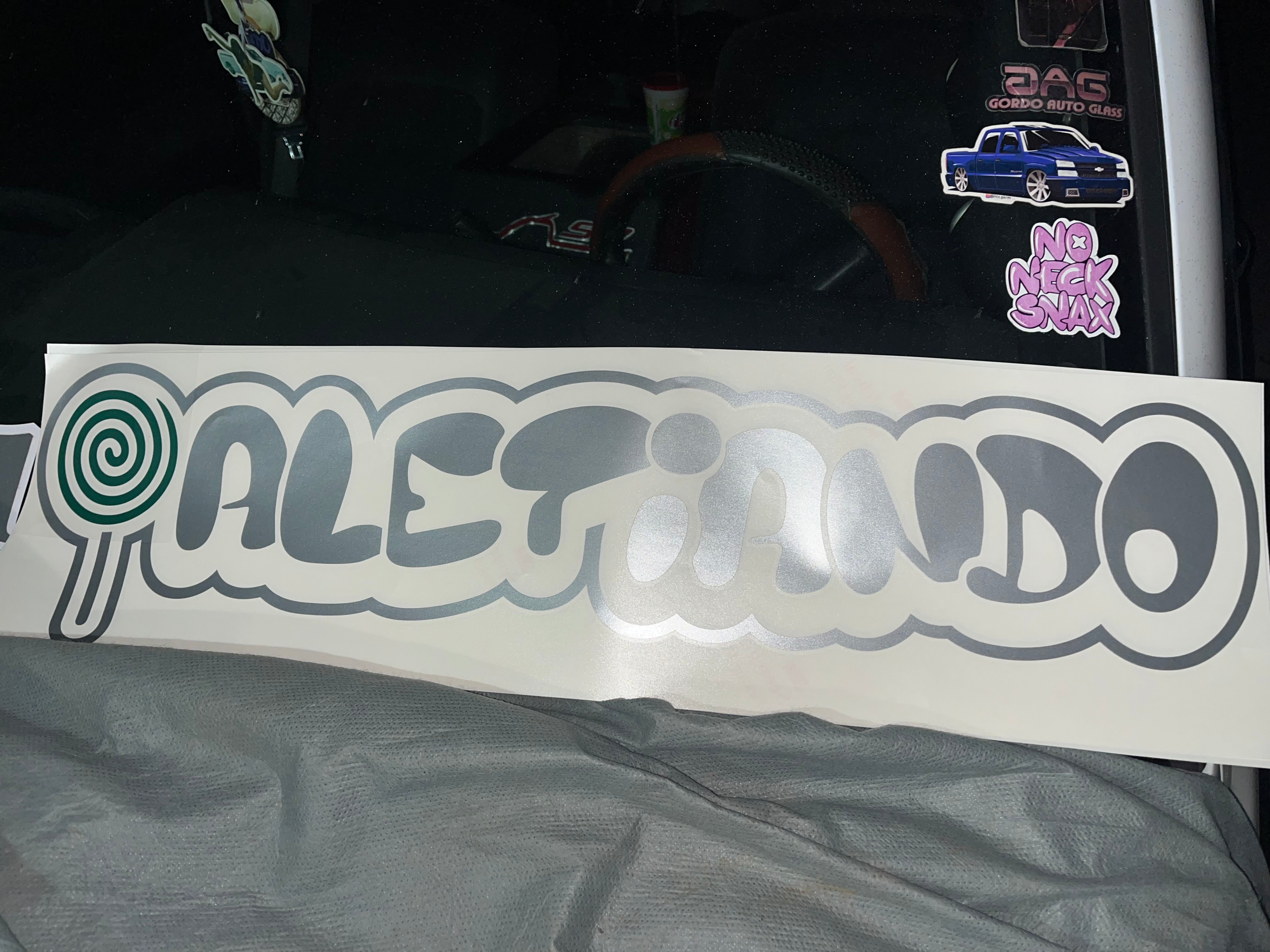 Green/silver letters windshield decal – Paletiando